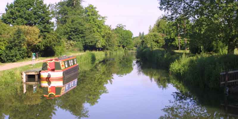 Fox Narrowboats| Day boat hire routes near Cambridge Ely UK